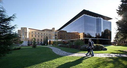 ‘Nuevos horizontes de la investigación del cáncer: del laboratorio al ...